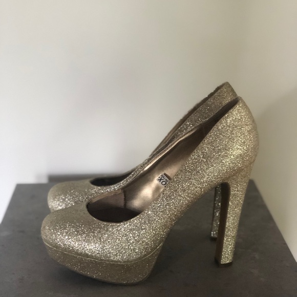 Mossimo Supply Co. | Shoes | Mossimo Gold Glitter Platform Pumps | Poshmark